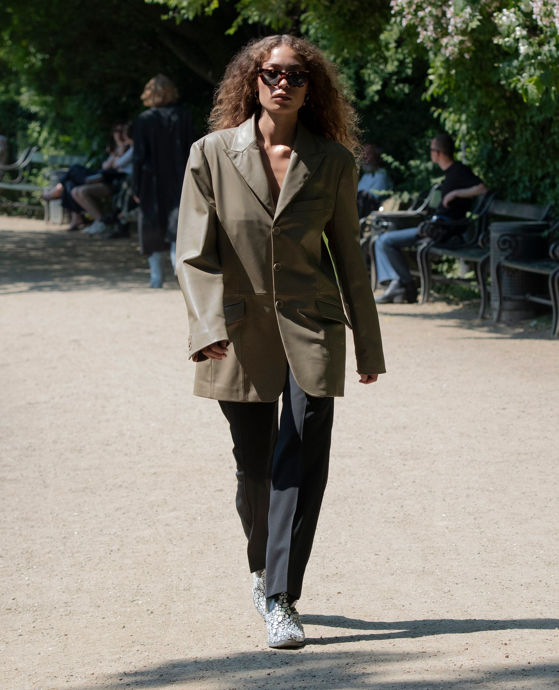 SS22. RUNWAY. – Sunflower